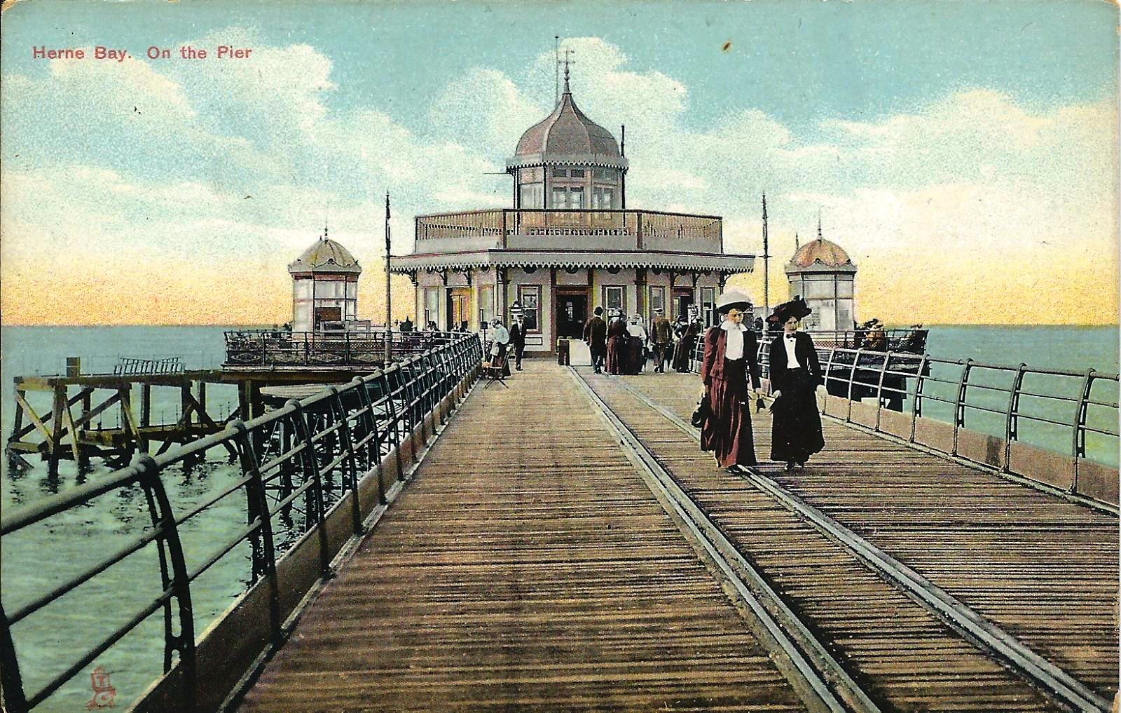 Another Victorian Pier—-in Great Britain | Blogfinger