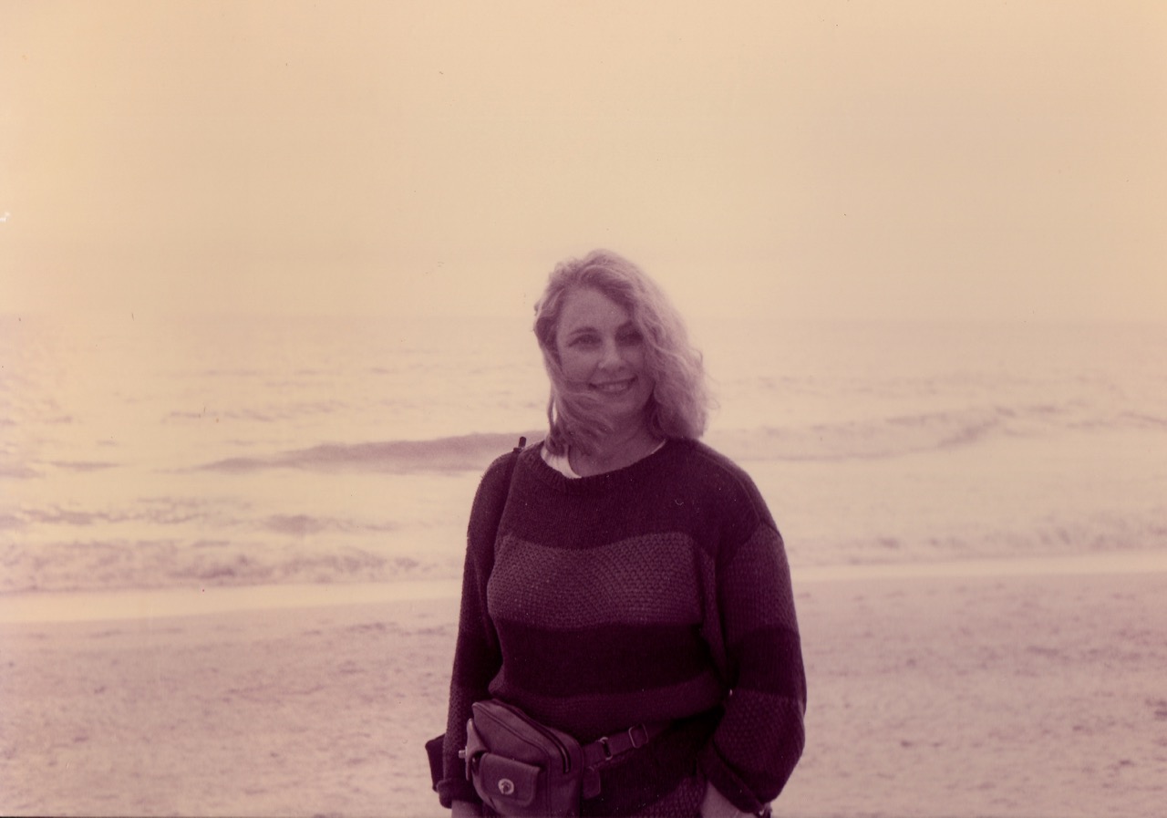 Portrait of Eileen. Sandy Hook, Jersey Shore. | Blogfinger