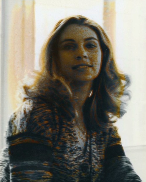 Portrait of Eileen…”Here’s looking at you kid.” | Blogfinger